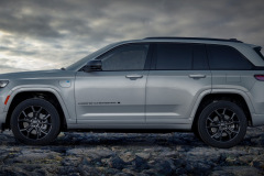 2023 Jeep Grand Cherokee 4xe 30th anniversary edition debuts in Detroit ...