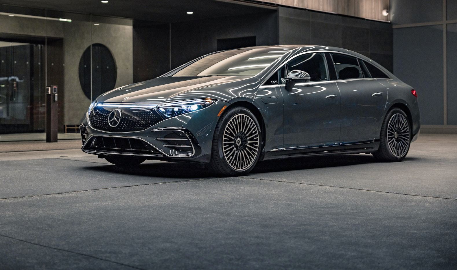 2023 Mercedes-Benz EQS Manufaktur Signature Edition revealed - The Torque Report