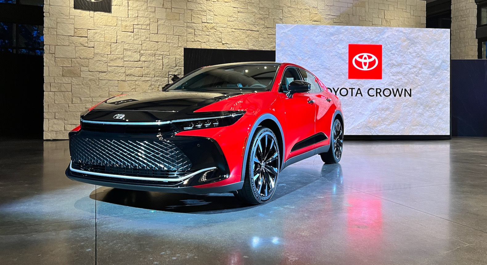 Toyota Crown plug-in hybrid is coming - The Torque Report