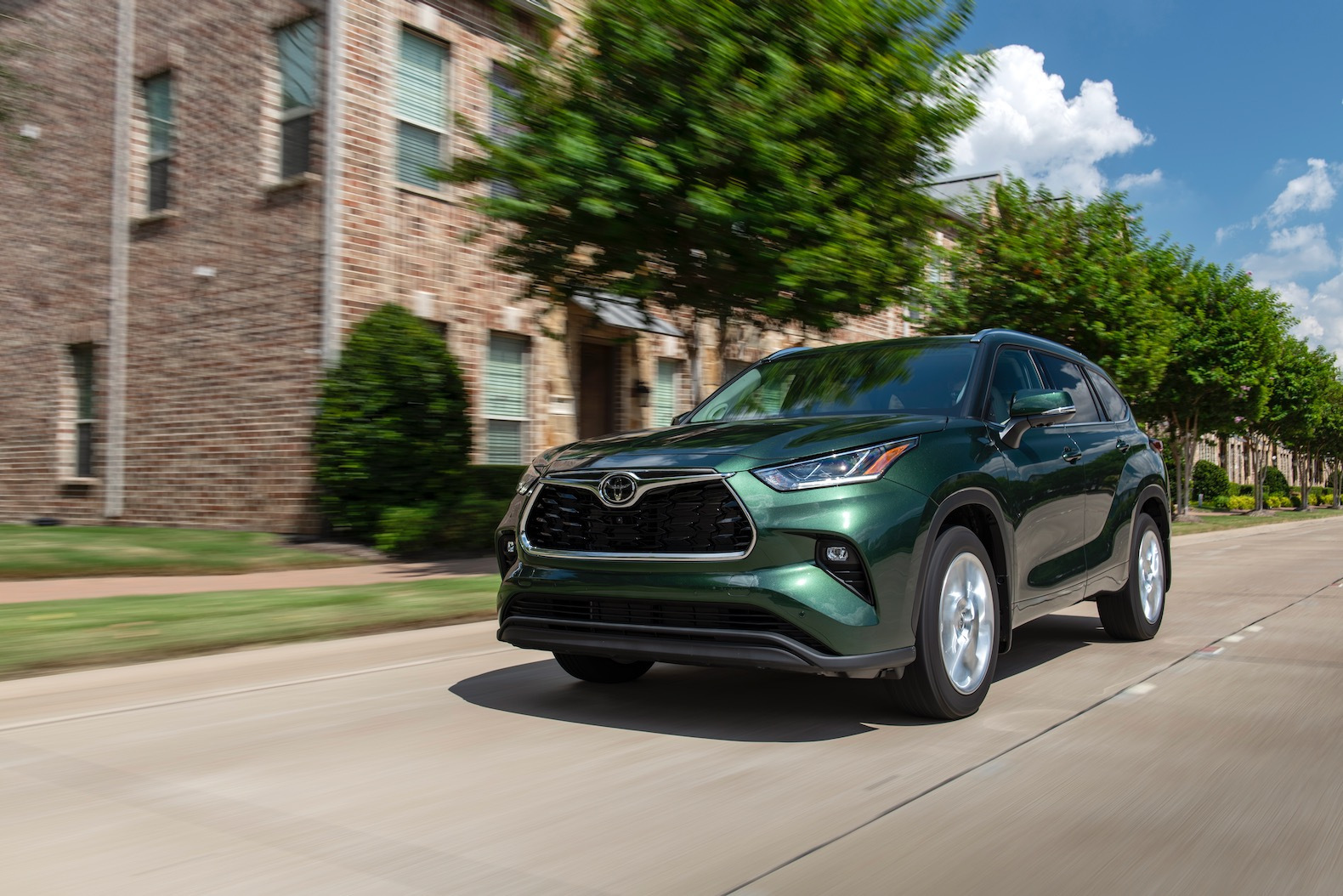 2023 Toyota Highlander Turbo First Drive Review: A new engine and ...