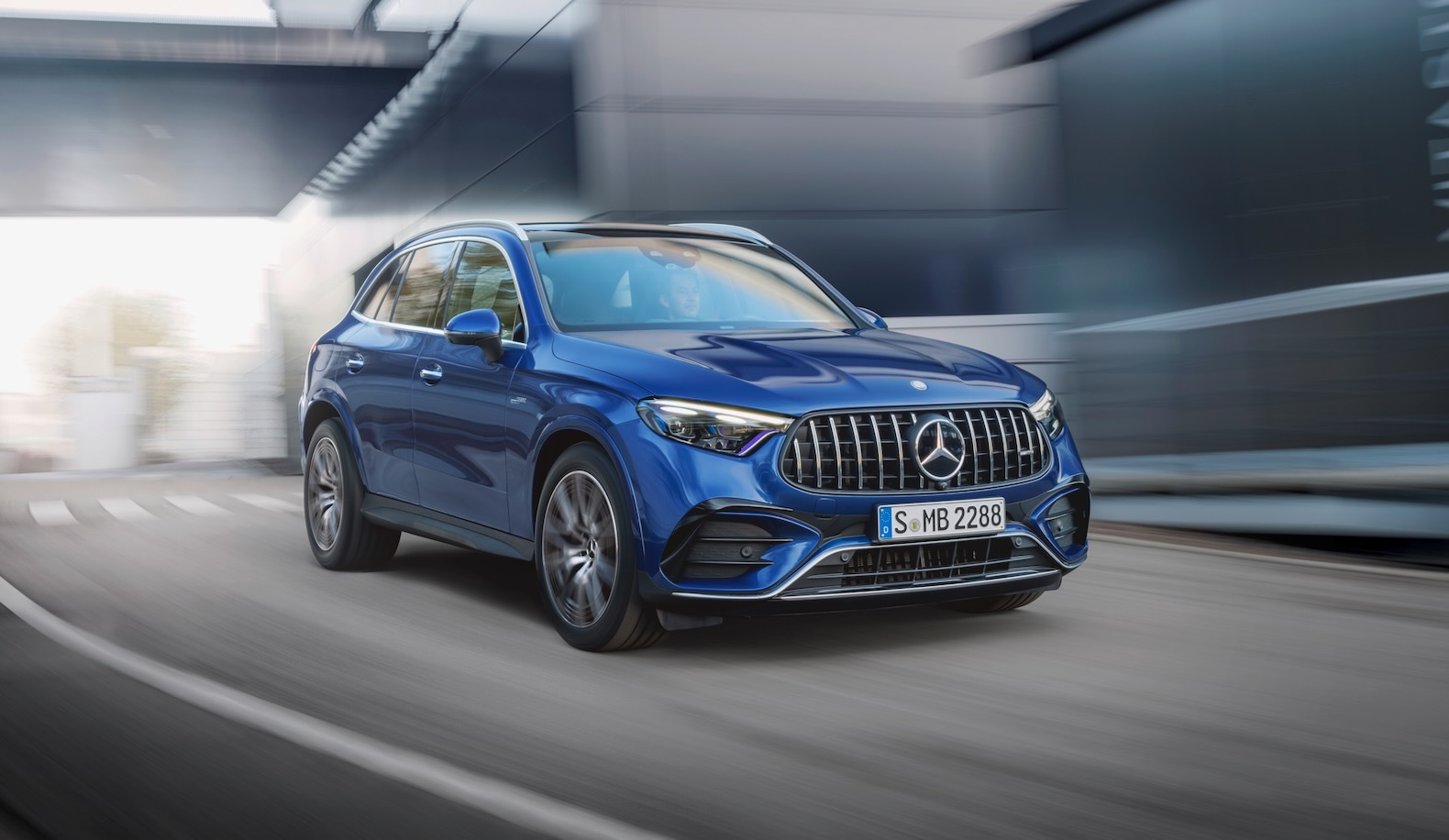 Mercedes-AMG GLC models go hybrid with up to 671 hp - The Torque Report
