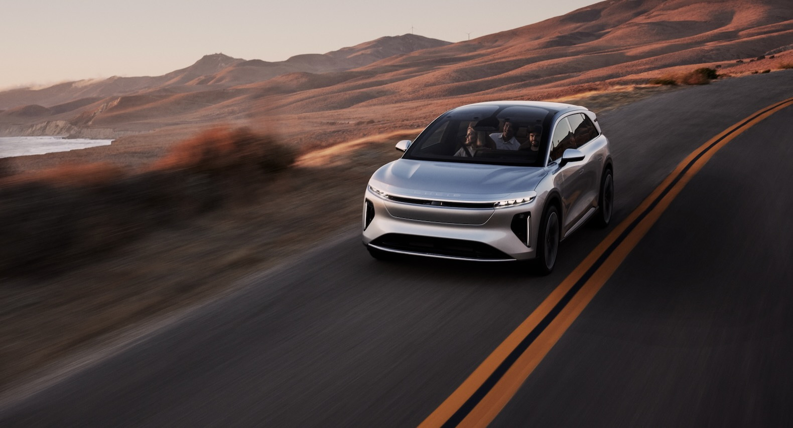 2025 Lucid Gravity SUV arrives with over 440 mile range - The Torque Report