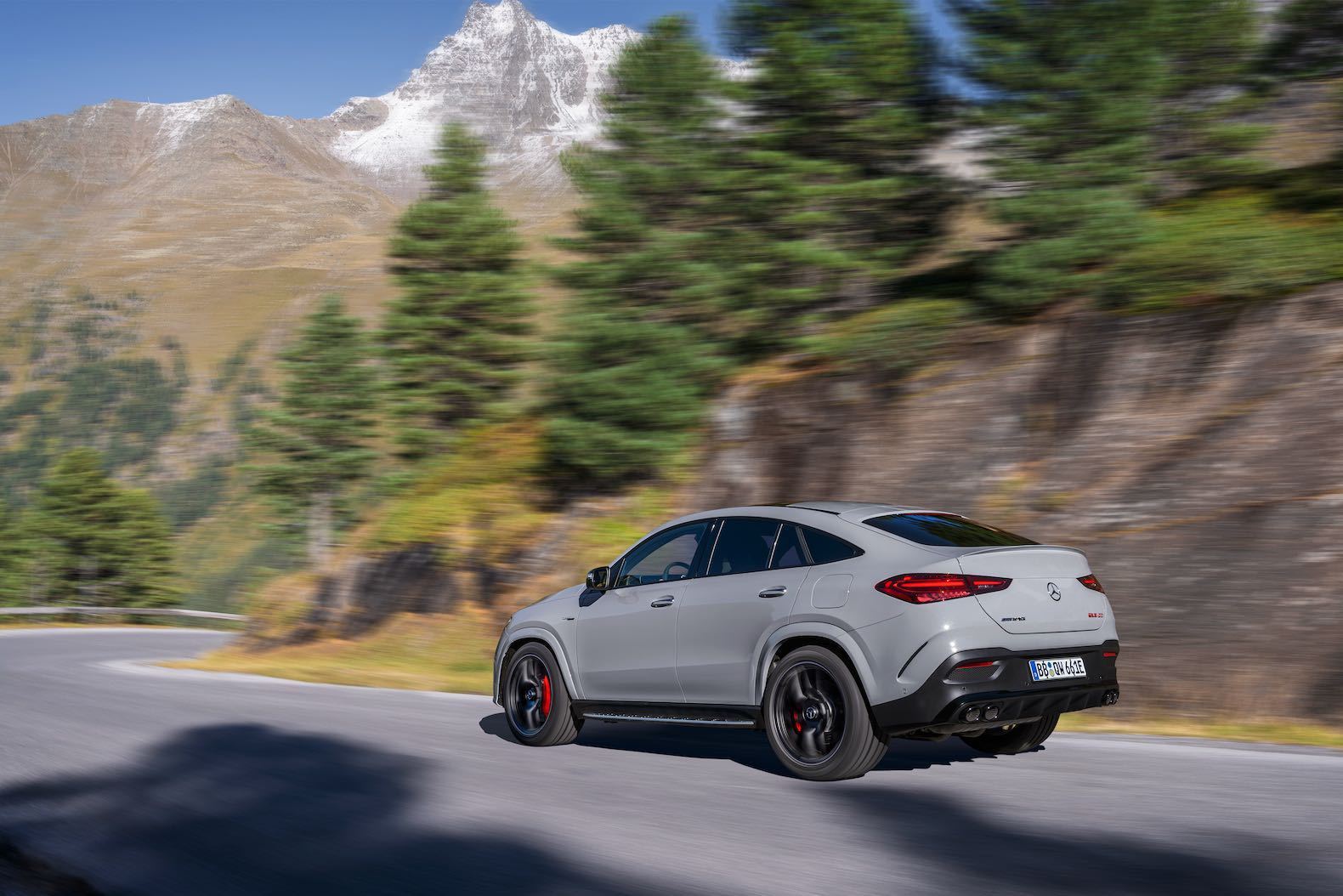 2026 Mercedes-AMG GLE 53 HYBRID brings the PHEV - The Torque Report