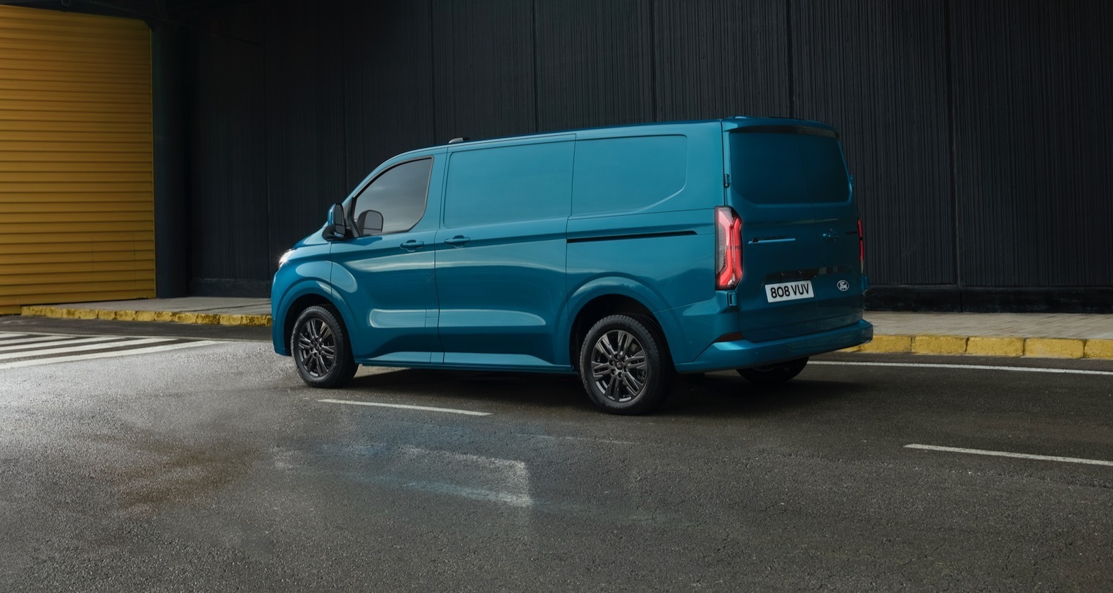Ford E-Transit Custom electric van revealed with 236 mile range - The ...