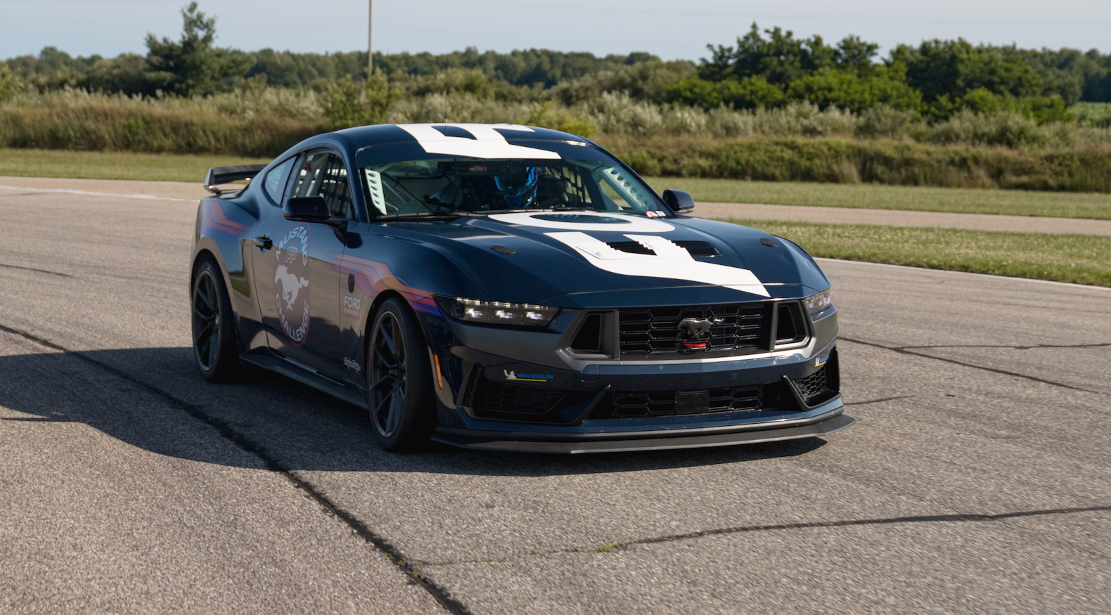 Ford Mustang Dark Horse R is ready for the track - The Torque Report