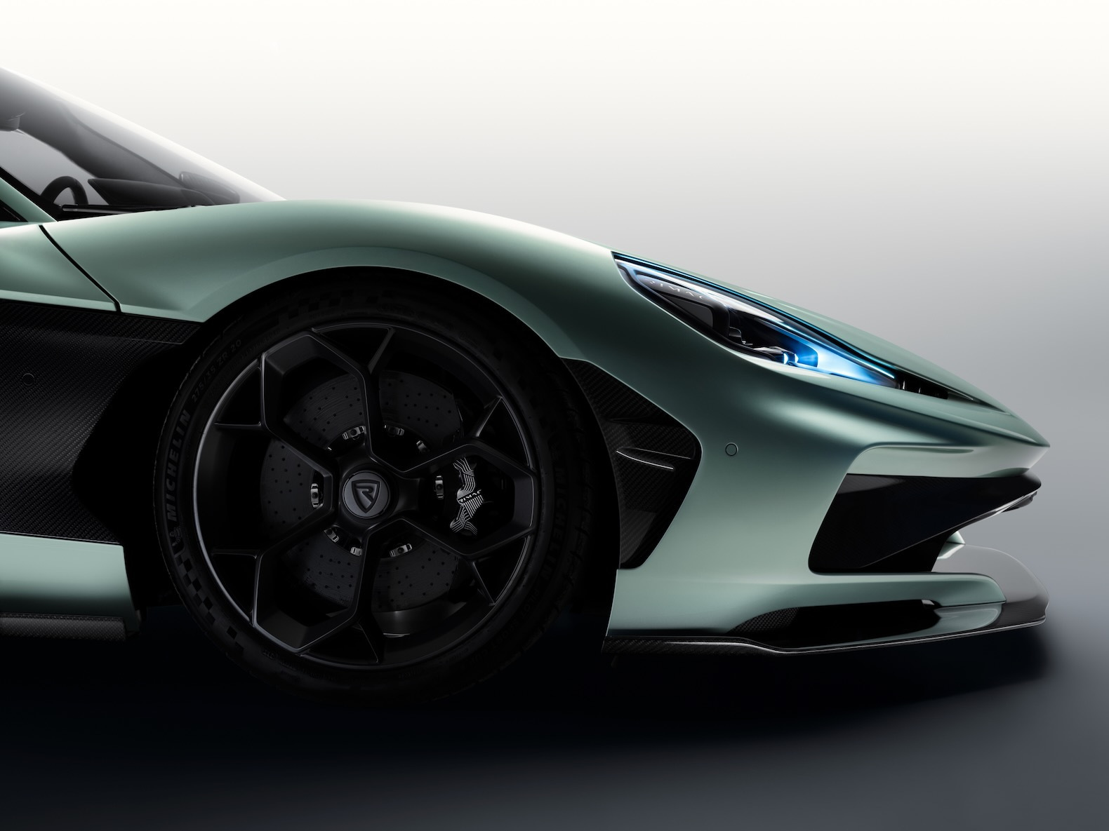 Rimac Nevera R revealed with 2,107 hp - The Torque Report