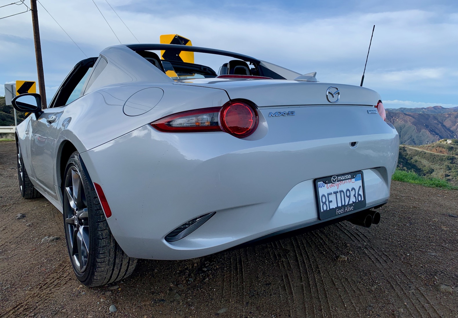 2019 Mazda MX-5 Miata vs 2018 Fiat 124 Spider Abarth: Battle of the ...