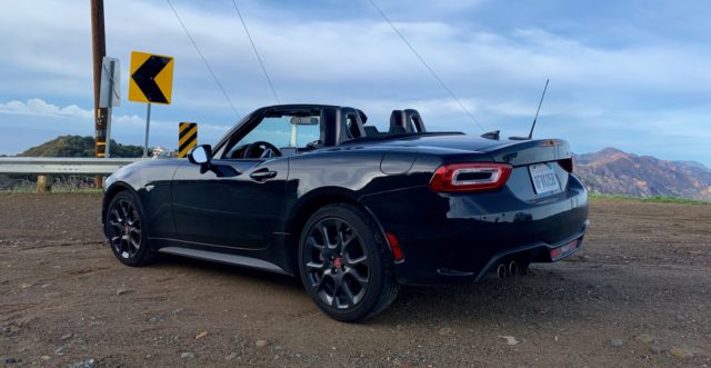 2019 Mazda MX-5 Miata vs 2018 Fiat 124 Spider Abarth: Battle of the ...