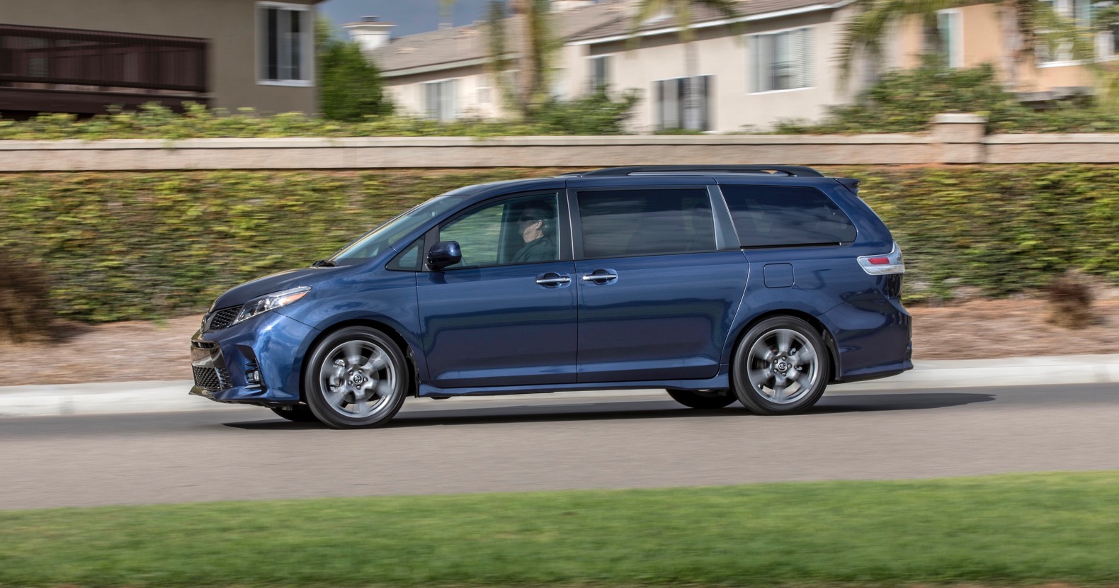 2019 Toyota Sienna Review: Showing its age - The Torque Report