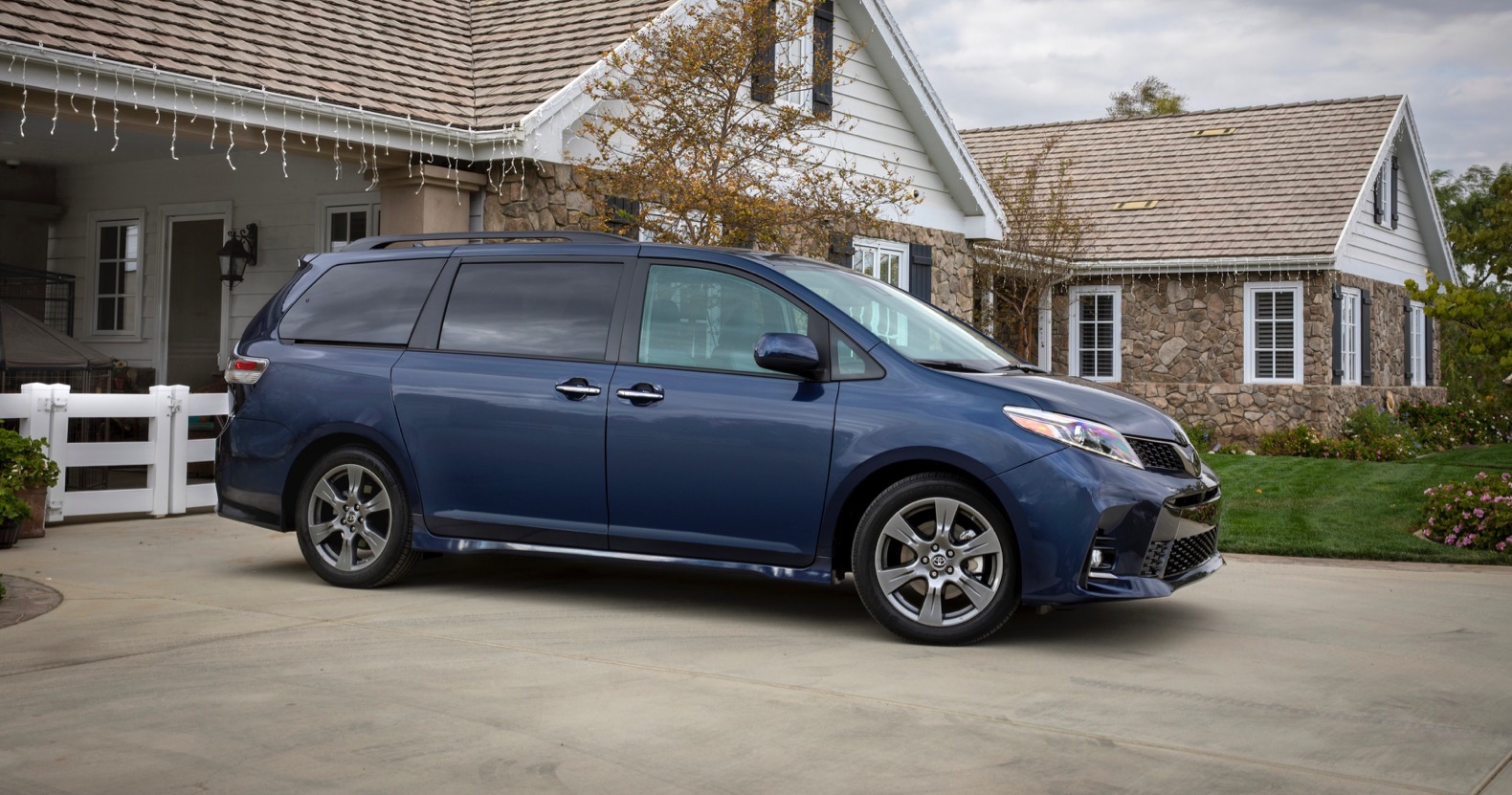 2019 Toyota Sienna Review: Showing its age - The Torque Report