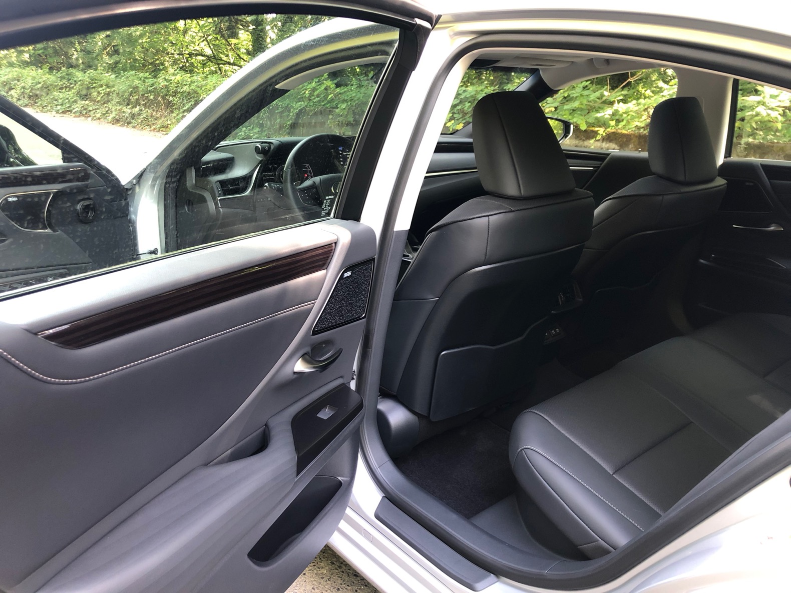 2019 Lexus ES 300h Hybrid Review: Efficient Tranquility - The Torque Report