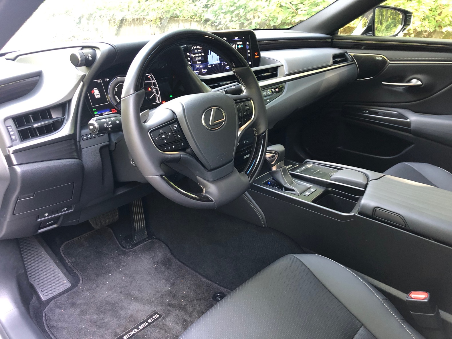 2019 Lexus ES 300h Hybrid Review: Efficient Tranquility - The Torque Report