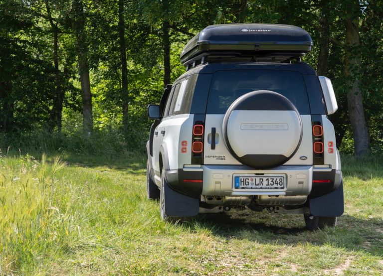 2020 Land Rover Defender gets a cool roof tent - The Torque Report