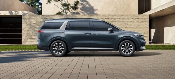 2022 Kia Sedona debuts with 11 seats - The Torque Report