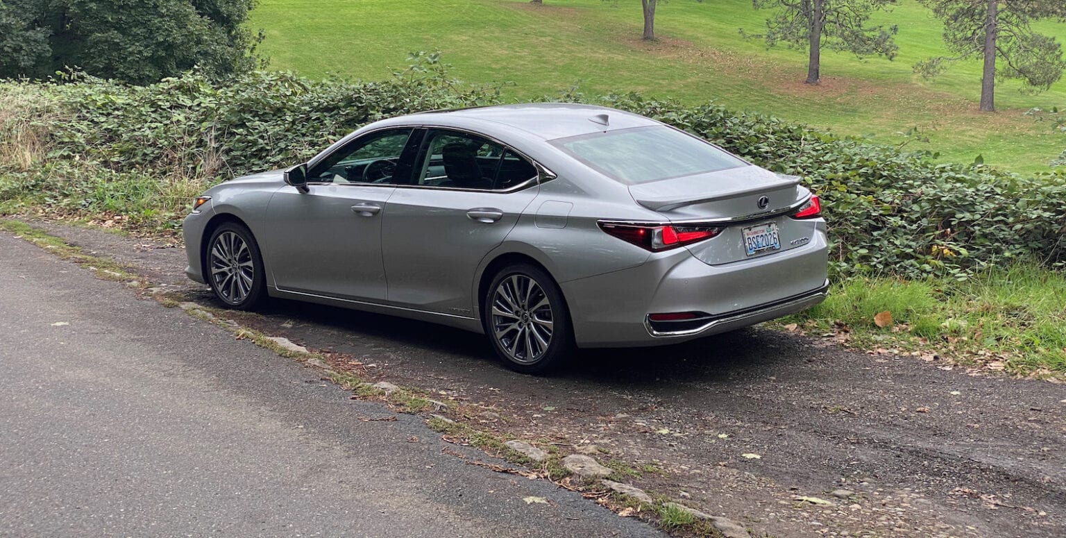 2020 Lexus ES 300h Review: A perfect powertrain fit - The Torque Report