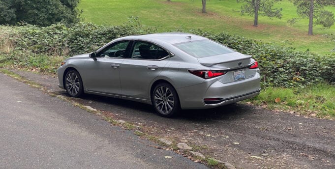 2020 Lexus ES 300h Review: A perfect powertrain fit - The Torque Report