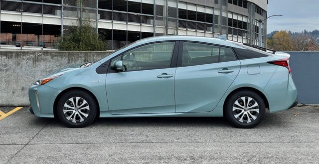 2021 Toyota Prius Review: Better than ever but lost in the crossover ...