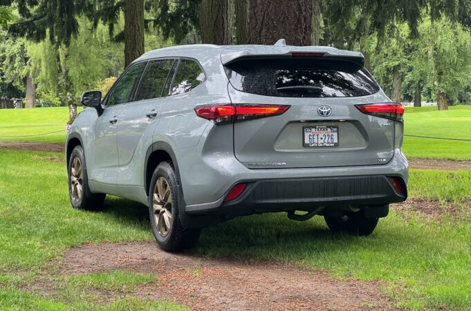 2022 Toyota Highlander Review: Minivan Adjacent - The Torque Report