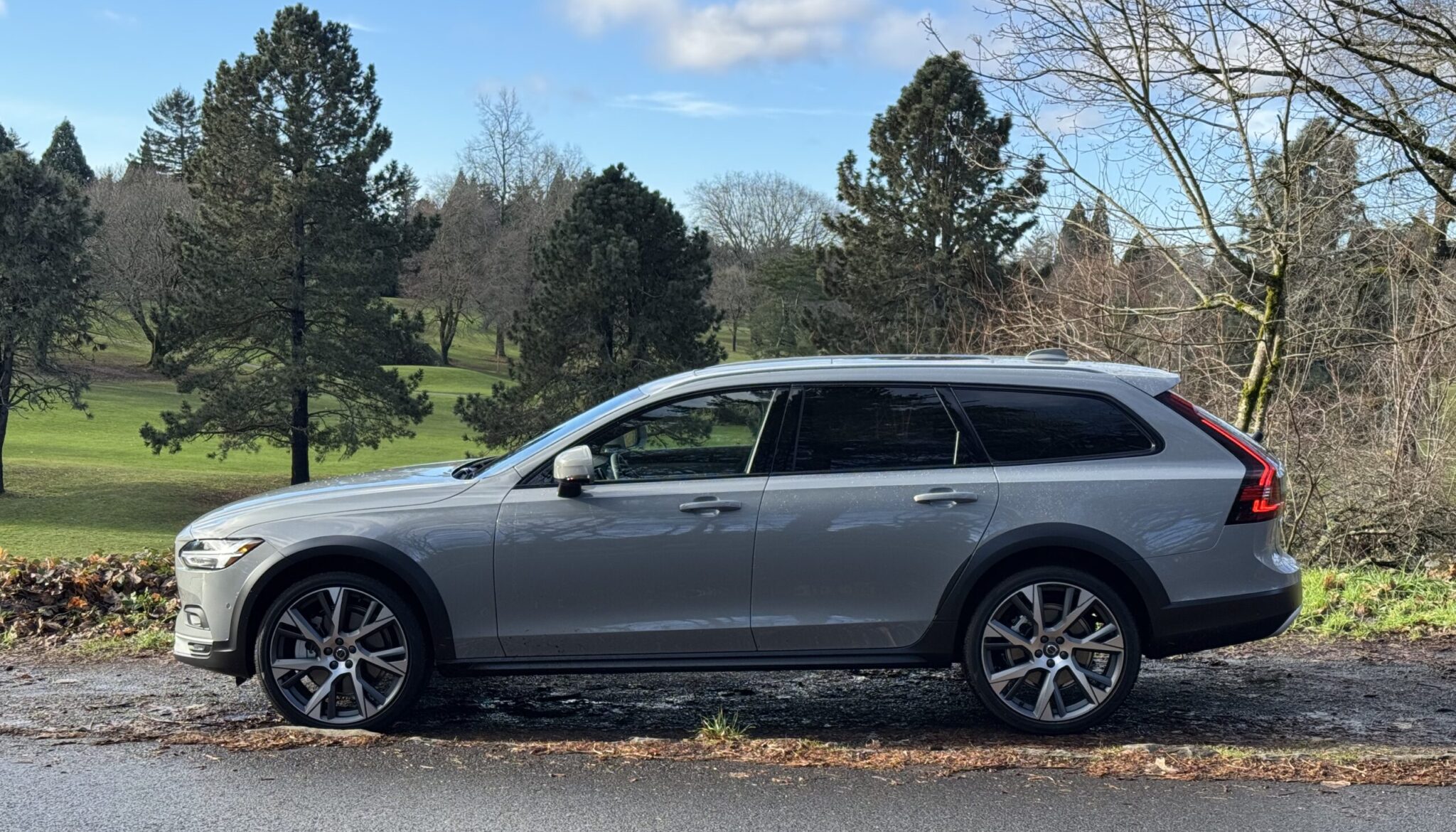 2025 Volvo V90 Review: Scandinavian Elegance Meets Practicality - The ...