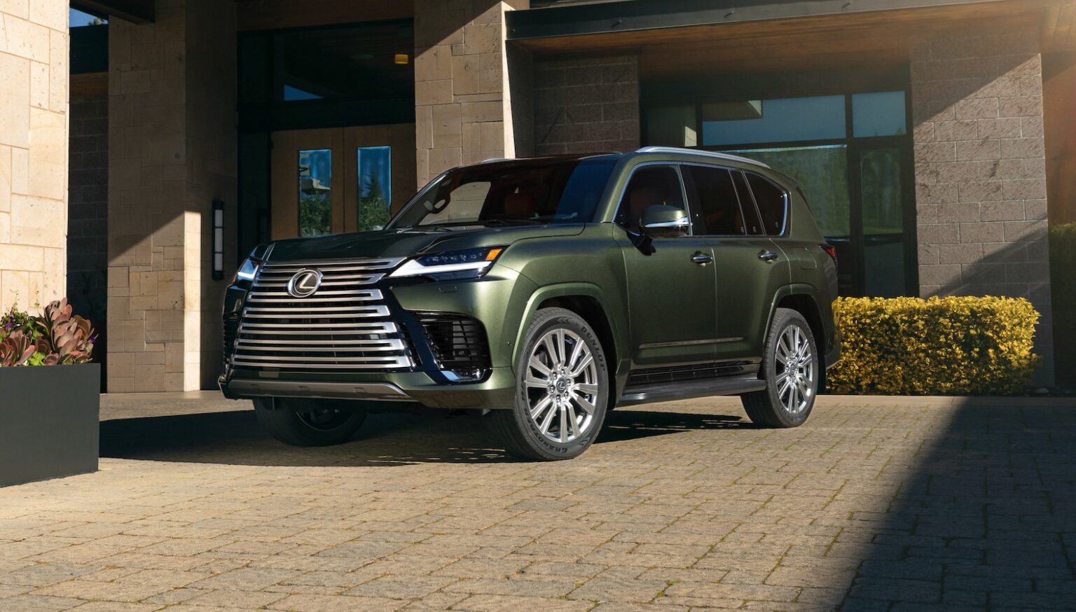 2025 Lexus LX 700h Review: More Refined with More Performance - The ...