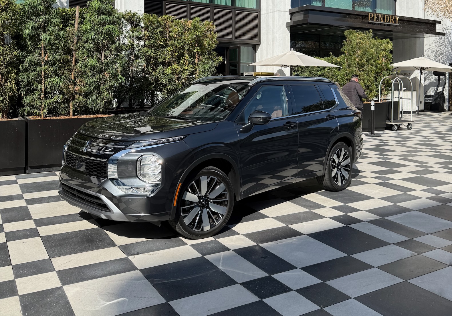 2025 Mitsubishi Outlander Review: A nice interior with room for seven ...