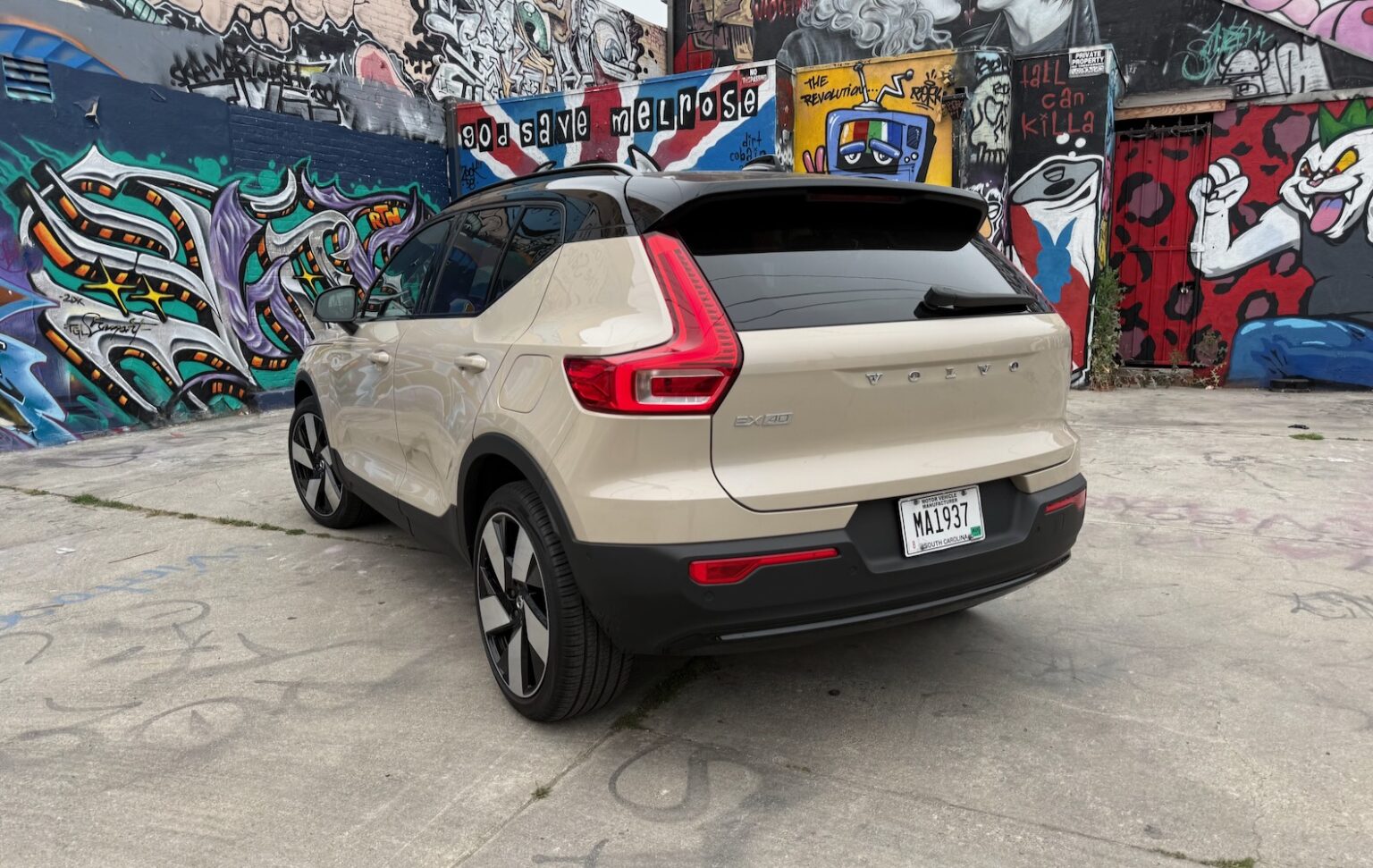 2025 Volvo EX40 Review: New Name, Still Peppy and Modern - The Torque ...