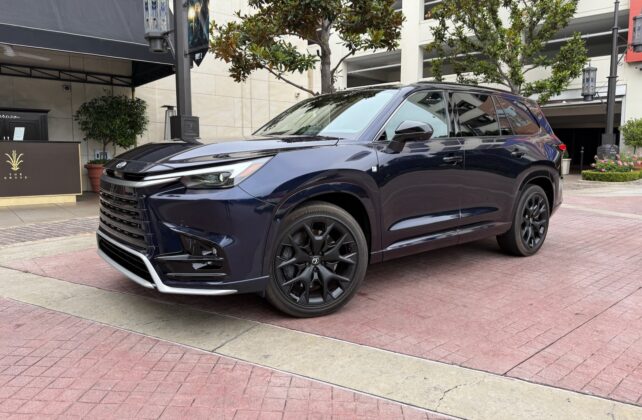 2025 Lexus TX 350 Review: A Comfortable Three-Row SUV for Families ...