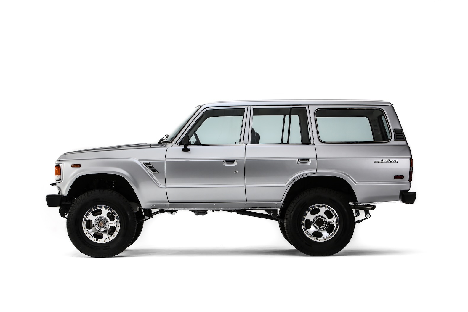 Toyota Turbo Trail Cruiser Blends Vintage Land Cruiser Style with ...